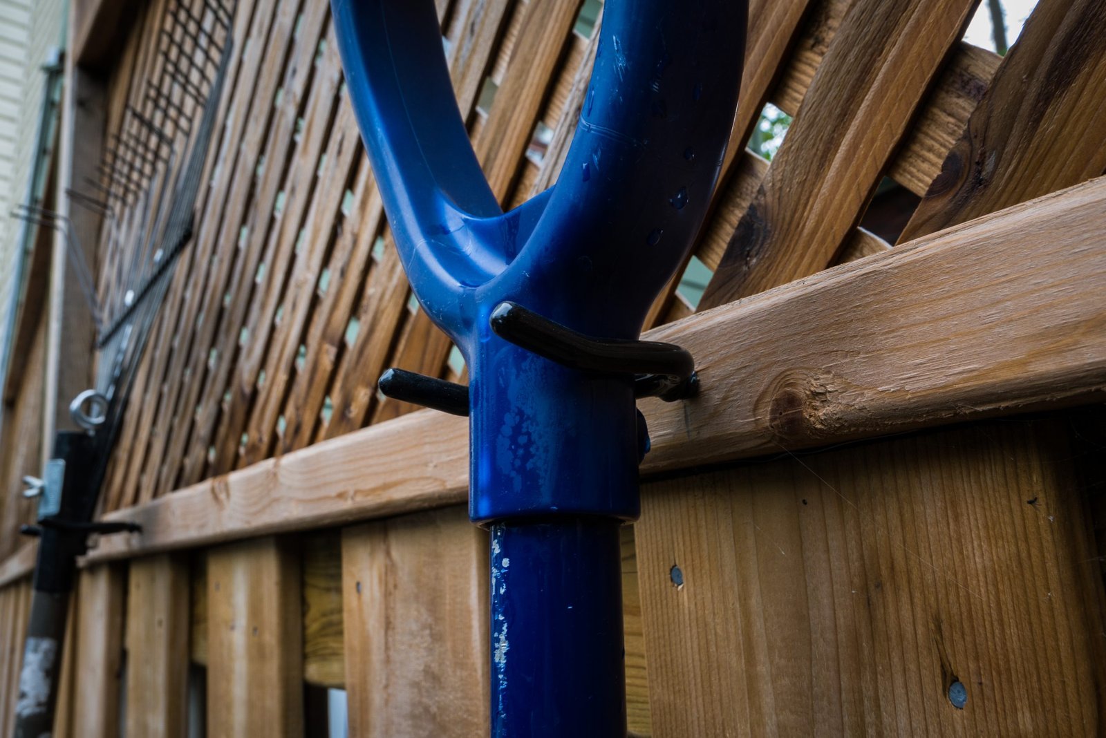 Yard Tool Hangers - Zac Builds